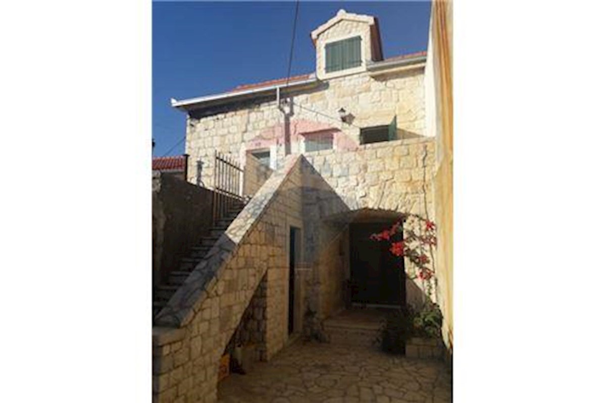 House sale | KLIS, SPLITSKO-DALMATINSKA | RE/MAX CITY Split | REC ID ...